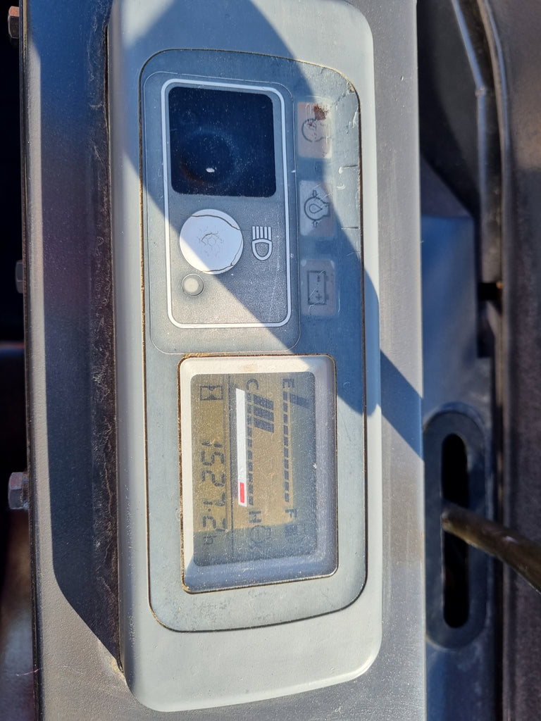 Hitachi Zaxis 20U, 2 Ton Digger – Digger City