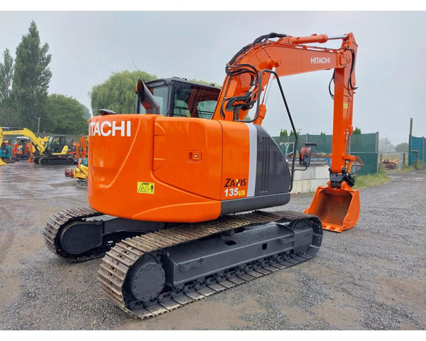 Hitachi ZX135US Digger 13.5 ton Zero Swing – Digger City
