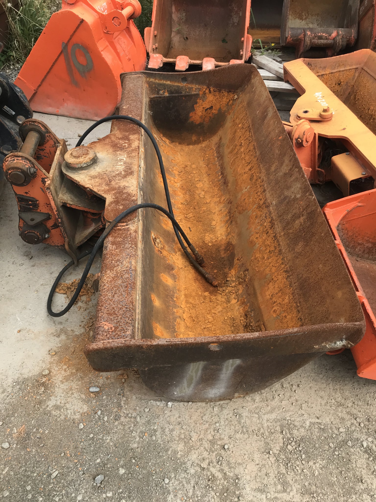 Excavator Tilt Bucket - 45mm Pins– Digger City