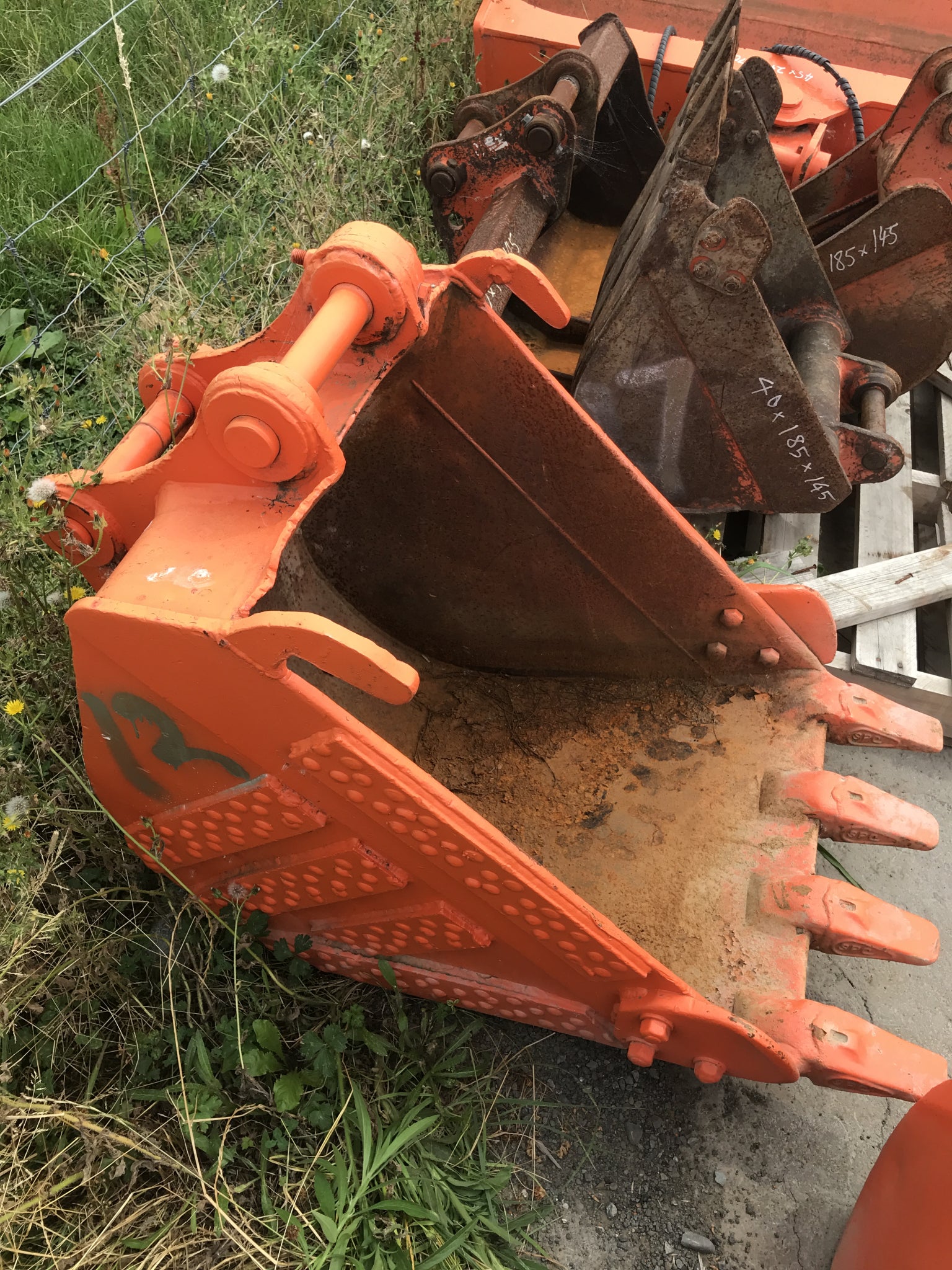 Excavator Rock Bucket - 45mm Pins– Digger City