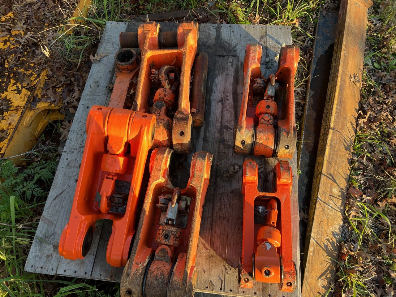 Hitachi H-Bar for Various Size ZX75 ZX120 & ZX200– Digger City